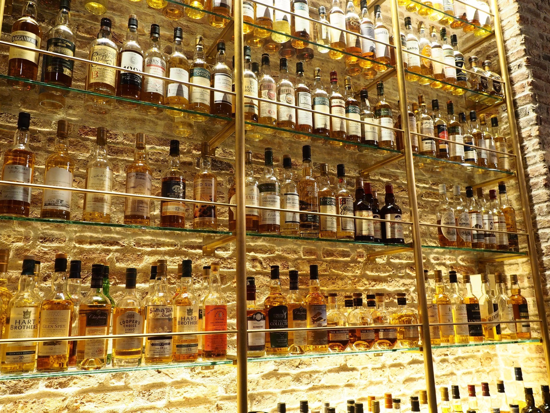TOKYO Whisky Library（トウキョウ ウイスキーライブラリー）｜無国籍料理